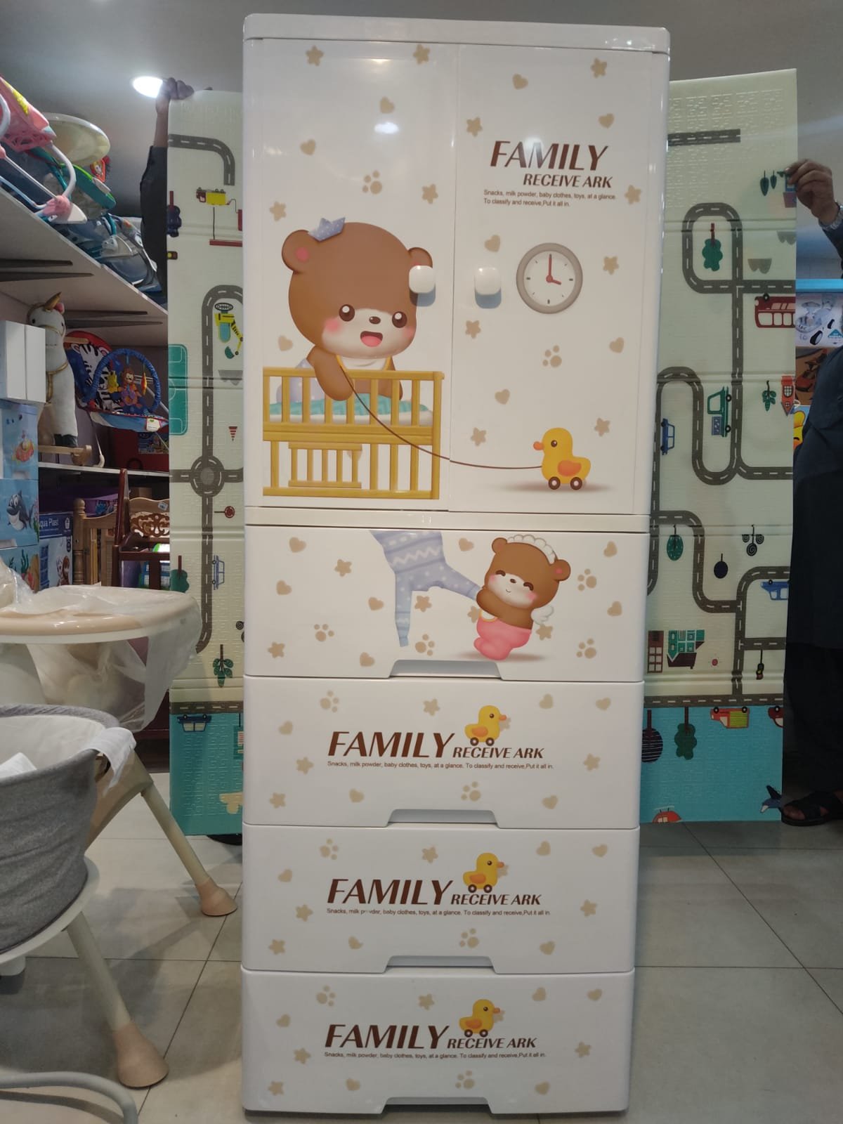 BABY CABINET 4 DRAWERS WITH HANGING BEAR PATTERN – Items World